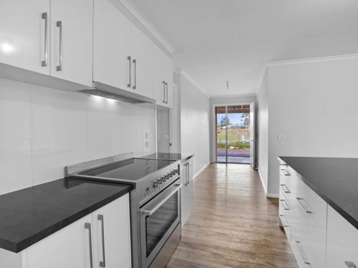 64 Pioneer St, Hamilton VIC 3300, Australia - Property Real Estate in ...