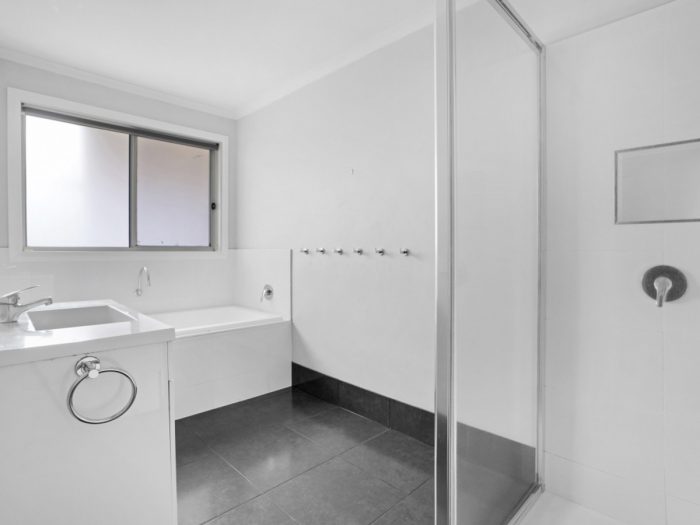 64 Pioneer St, Hamilton VIC 3300, Australia - Property Real Estate in ...